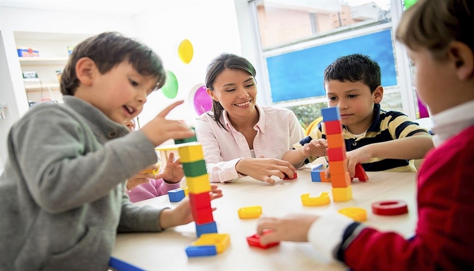 Learn The Difference Between Game-Based Learning and Gamification Learn The Difference Between Game-Based Learning and Gamification
